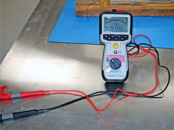 ASTM D149, IEC 60243 Dielectric Strength Test in USA Lab